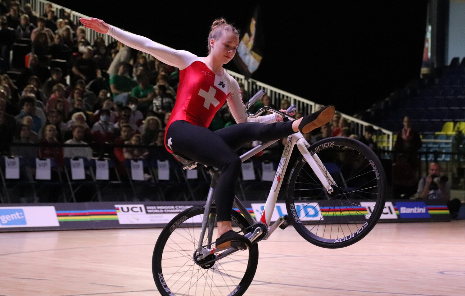 WM 2022: Jana Pfann auf Anhieb Weltmeisterin – Vierer-Titel geht an ...